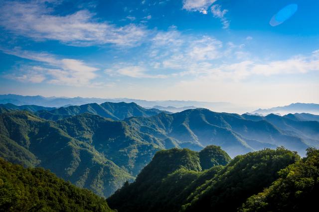 Look at the scenery from God's perspective! Magnificent mountain ...