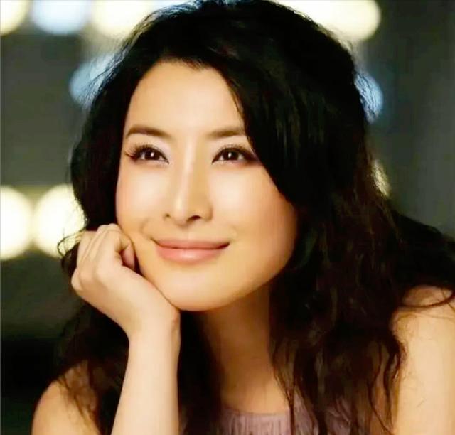 "Yufen" Wang Yajie: Being popular with Zhao Benshan, she refused to go ...