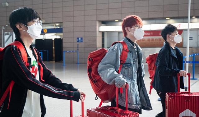 JDG airport photo exposure - iNEWS