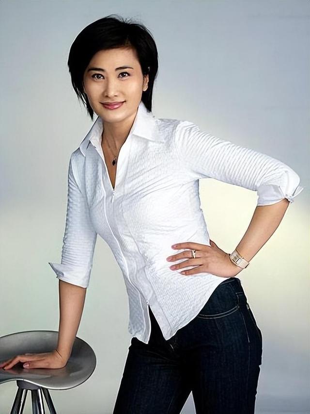 Phoenix TV Wu Xiaoli: Her husband proposed 3 times before he succeeded, and there have been no ...