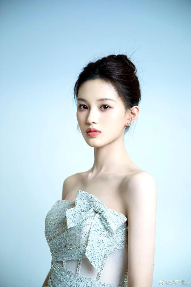 Shen Yujie's beautiful picture - iNEWS