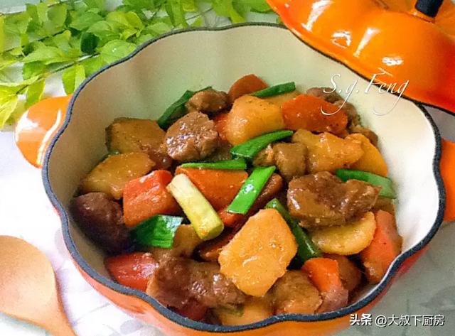 Potato Stew, a classic invincible dish, simple and delicious, with meat ...