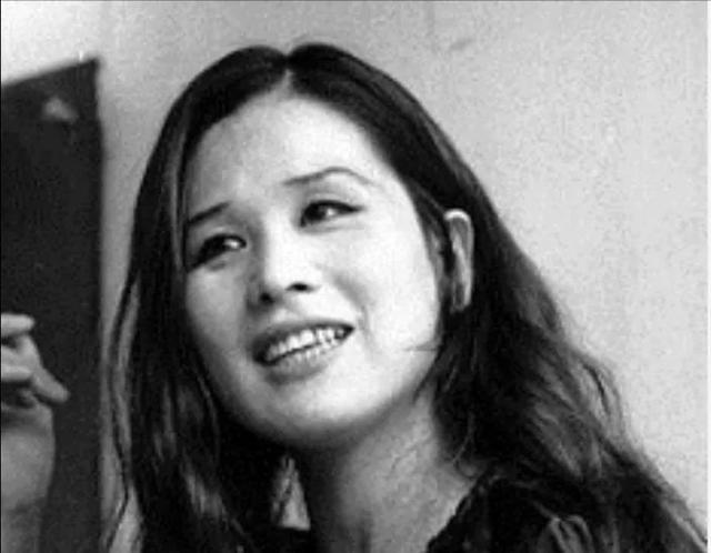 Once extremely popular, died alone in his later years, looking back on ...