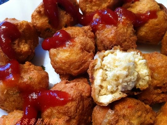 Old Beijing style fried tofu balls, the crispy shell makes you want to ...