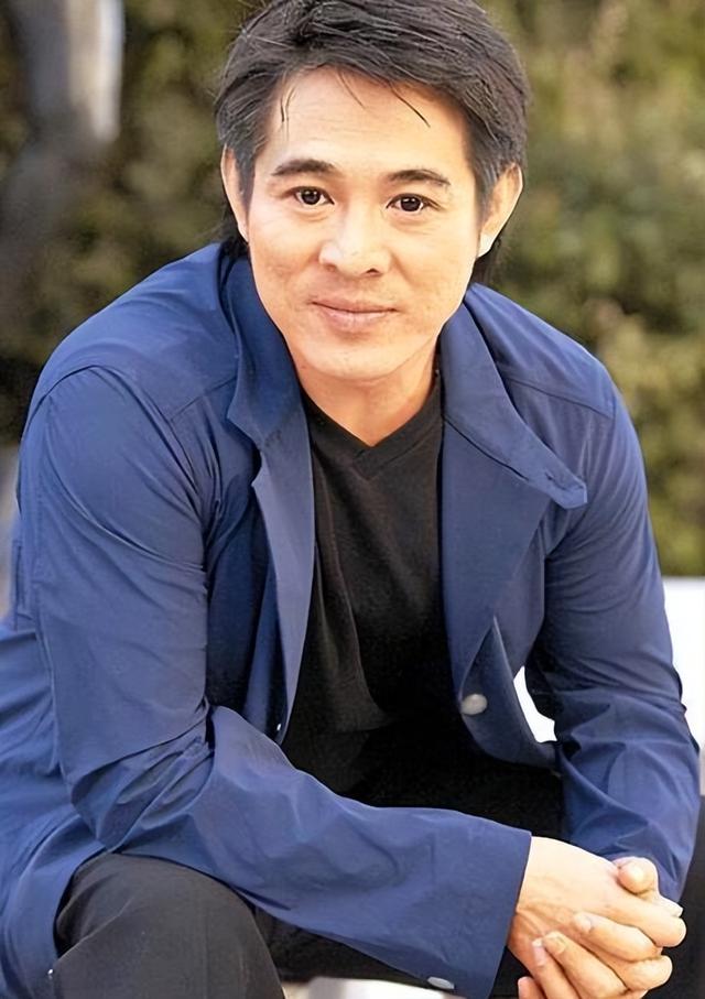 56-year-old Jet Li made a rare appearance, with wrinkles on his face ...