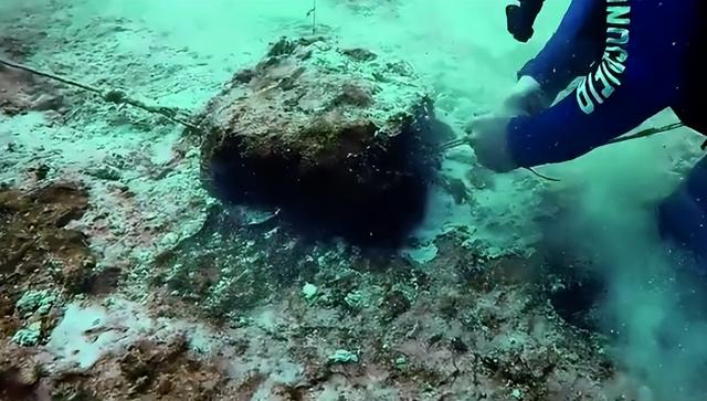 magic! The second largest blue hole in the world was discovered under ...