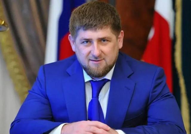 Chechen President Putin gave a big gift on his birthday, awarded the ...