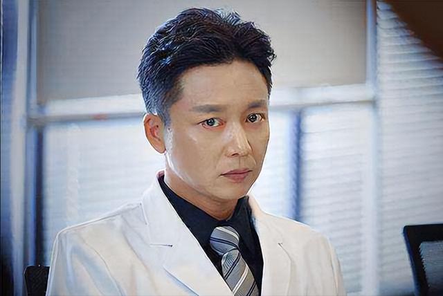 Actor Liu Yijun remarried with his son, and when he got a middle-aged ...