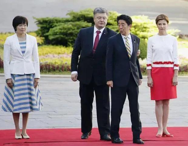 A look back at 10 famous scenes of Shinzo Abe in public - iNEWS