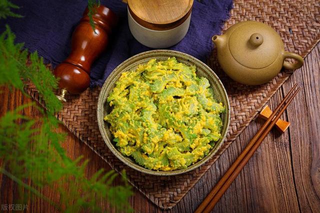 Insomnia is mostly caused by "exuberant liver fire". It is recommended ...