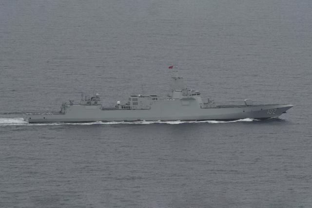 055繞日航行，俄艦連續進入東海，已對日本東西合圍 - 資訊咖