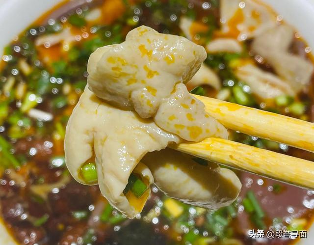 The 420th stop of the noodle-seeking journey: Talking about Guiyang Changwang Noodles - iNEWS