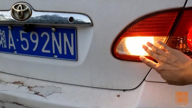 Why do some cars only have one reversing light?Don't want to wear it or ...