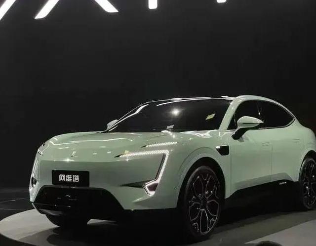 Huawei cars are here!Lidar + Harmony system + 5G unmanned driving - iNEWS
