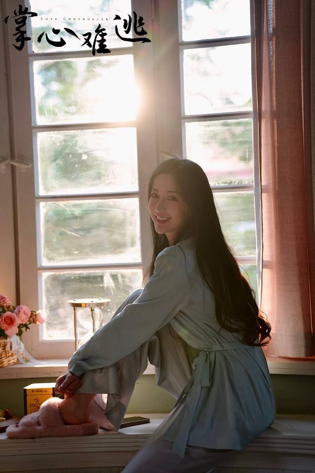 Chen Xinyu's "Palm Can't Escape" finished the film and challenged the black-bellied characters ...