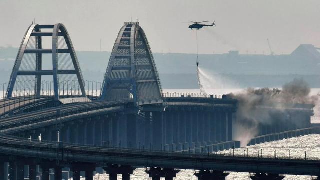 After the explosion of the Crimea Bridge, the Russian army quickly ...