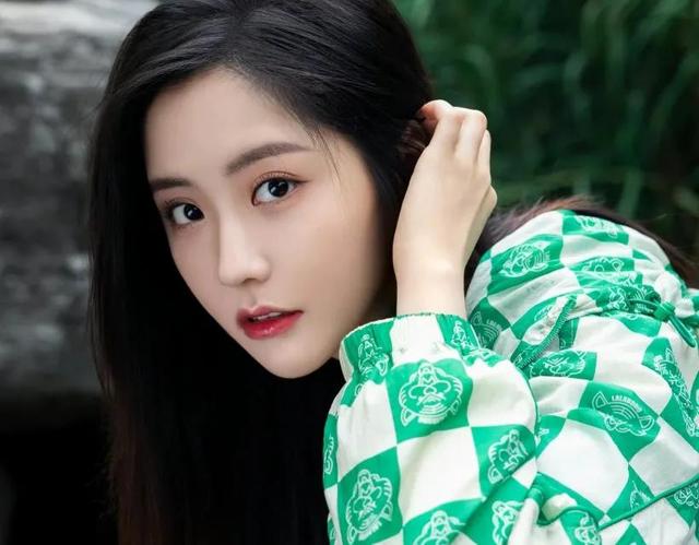 Wang Yijin's beautiful picture - iNEWS