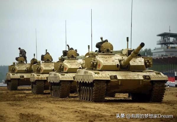 The Chinese Type 96B tank ran away with a road wheel and still ran fast ...