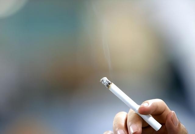 People who smoke regularly, try not to smoke during these three time ...