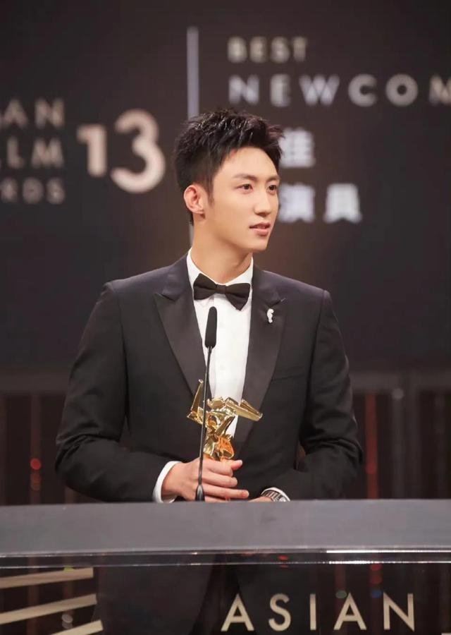 Those who have already taken off fans will answer, why did Huang Jingyu ...