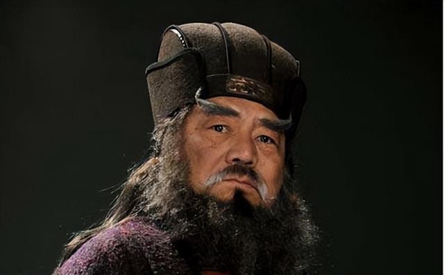 How did Dong Zhuo's 3,000 Xiliang troops control Luoyang and then control the government - iNEWS