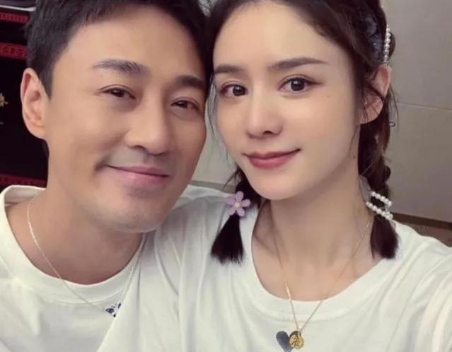 Zhang Xinyue showed Lin Feng's father and daughter super cute sleeping ...