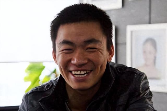 Falling apart? Song Zhe published an article exposing Wang Baoqiang's ...