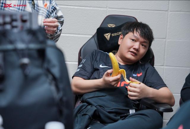 「JDG干碎DK，LPL迎來快樂日」！牙膏沙皇逆風救世，369壓制牛寶 - 資訊咖