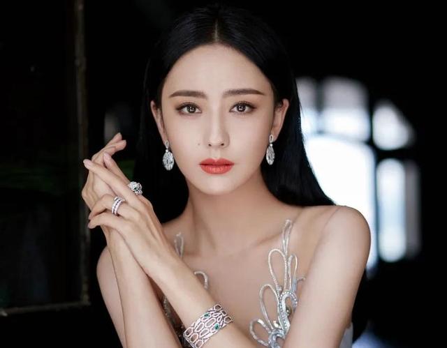 Beautiful Tong Liya - iNEWS