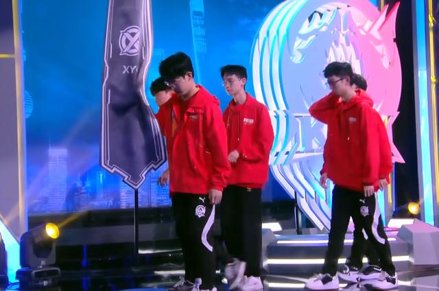 After EDG defeated XYG, Hou Yi became popular again, Zhang Daxian: This is the version answer ...