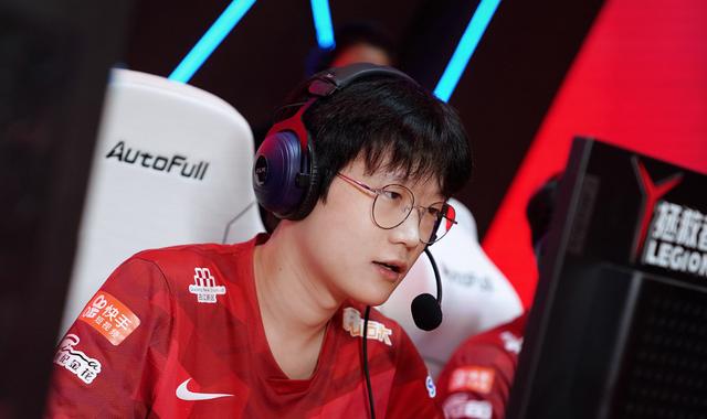 Demon is blasted by Summit!WE was swept by FPX and suffered a 15-game losing streak - iNEWS