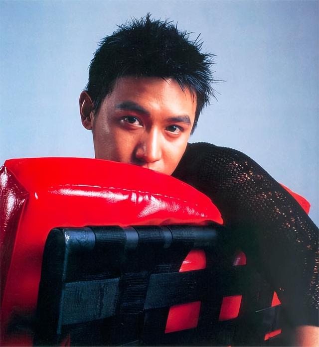 Lu Yi, the most handsome mainland actor at the end of the last century ...