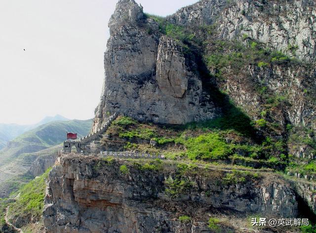 Tang Enbo: Let's withdraw!Liu Bocheng: The Japanese are superstitious ...