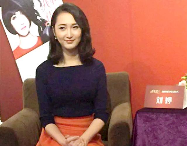 In 2005, Liu Ting, who "carried her mother to school", became a transgender daughter 10 years ...