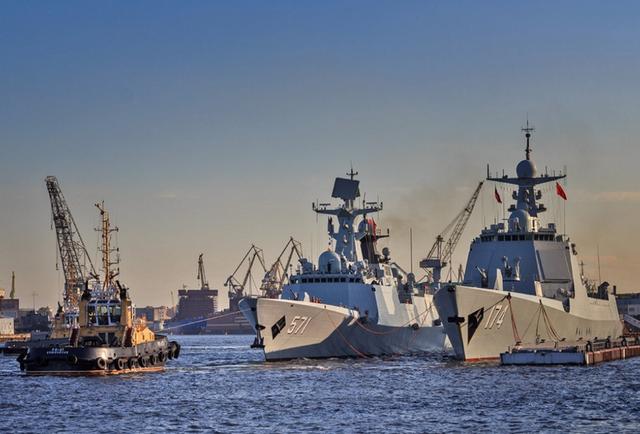 052DL modified version launched, the Navy's large anti-aircraft ship ...