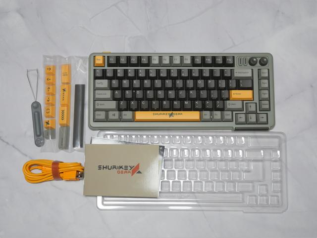 The feel and appearance are all top-notch hands, only the mechanical ...