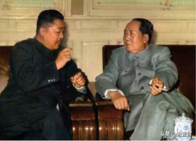 In 1975, He Long's ashes were laid in ceremony. The seriously ill Prime ...