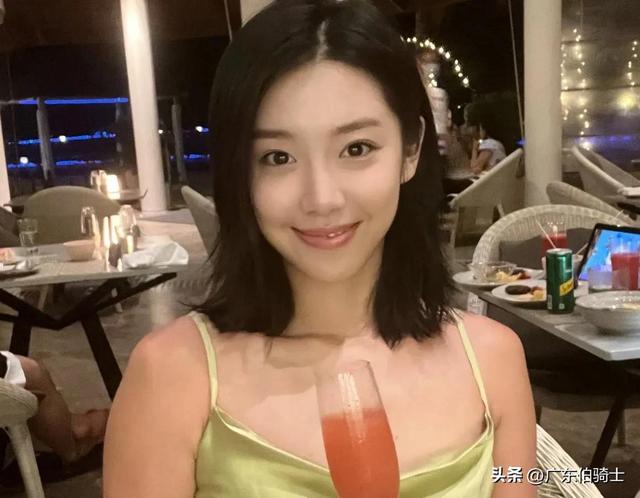 Selected photos of host Zhang Ruixue (2) - iNEWS