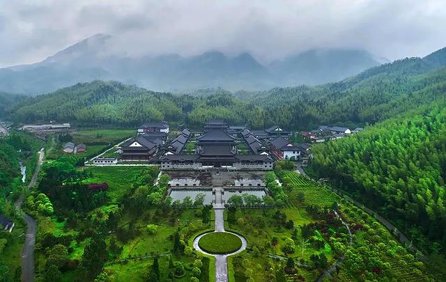 Jiangxi is an important ancestral court of Zen Buddhism and a Zen holy ...