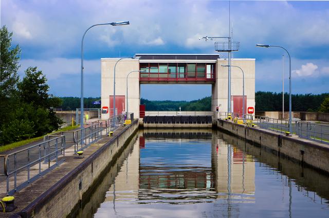 Intelligent reservoir monitoring, online monitoring system solution for ...