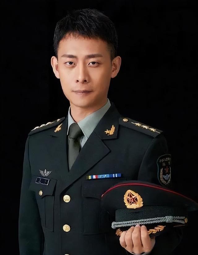 10 stars with super high military ranks, Sun Li saw Zhang Yi actually ...