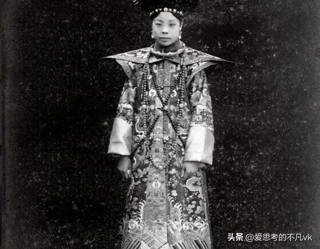 The Love of the Last Emperor Puyi (2) The Concubine Wenxiu Divorces the ...