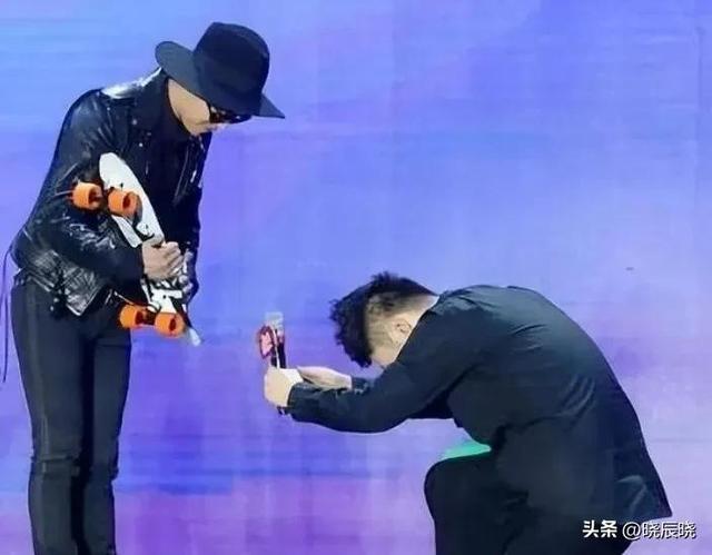 What a shame!Others do not regard us as normal people, how many ...