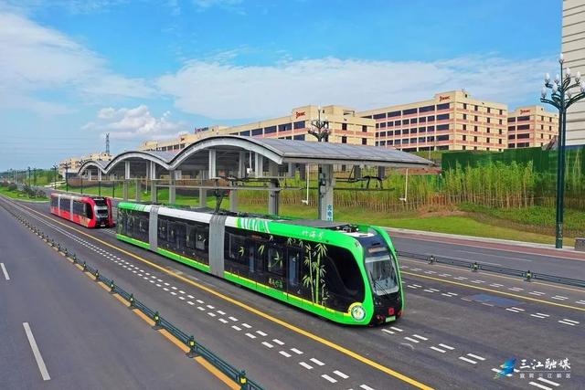 38 cars! Yibin Smart Rail goes to sea! - iNEWS