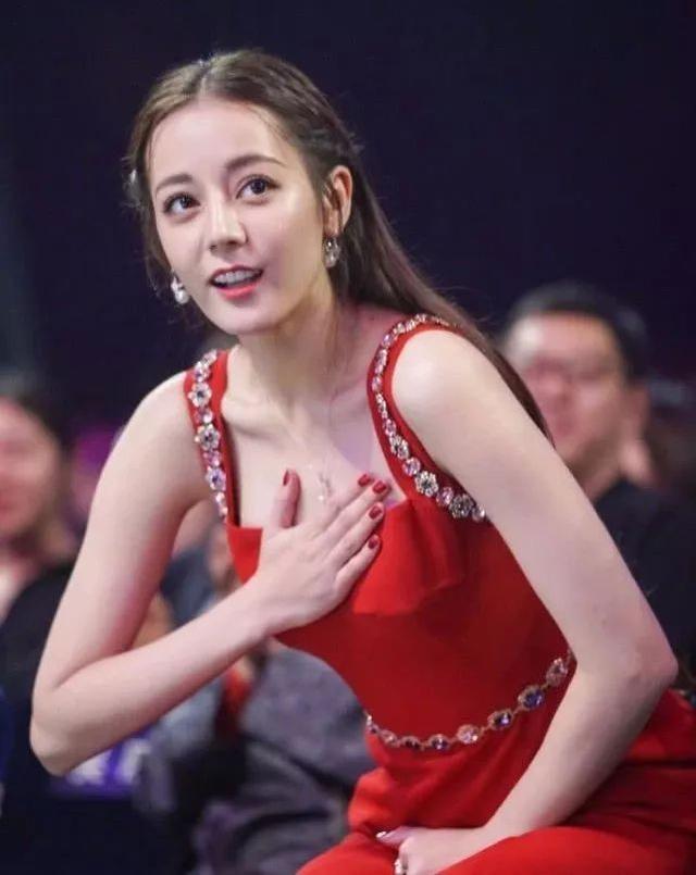 Reba "covers his chest" wherever he goes, but this time he was careless ...