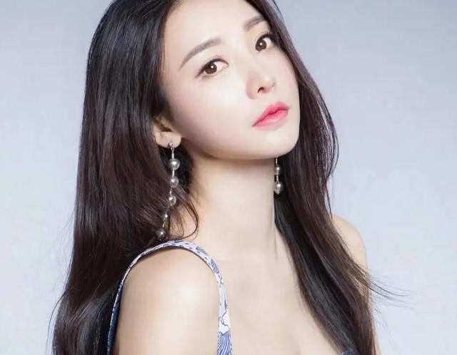 Liu Yan photo wallpaper - iNEWS