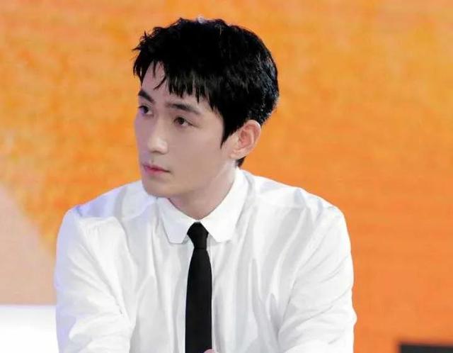 Emerging Best Actor Zhu Yilong - Triumph of the Brave Idealist - iNEWS