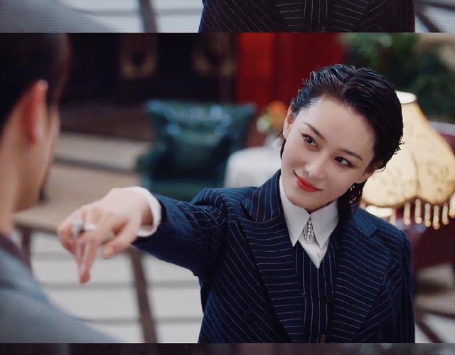 Zhang Xinyu's style of Cui Rouge in "Traveling in Kunlun Ruins", the atmosphere of a domineering ...