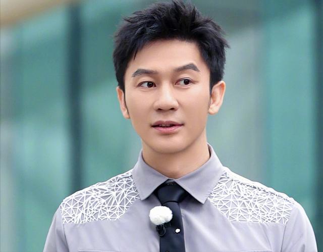 Li Chen apologized for "Girls are a burden", the comment area fell, and ...