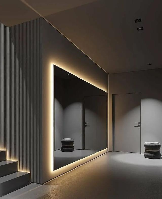 The big mansion villa has no main light design, and the hidden light ...